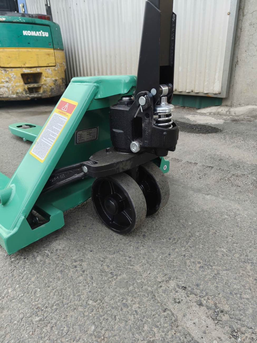 Xe nâng tay 2,5T; 3,0T; 3,5T; 5,0T hiệu Mitsubishi - Xe Nâng Việt Á