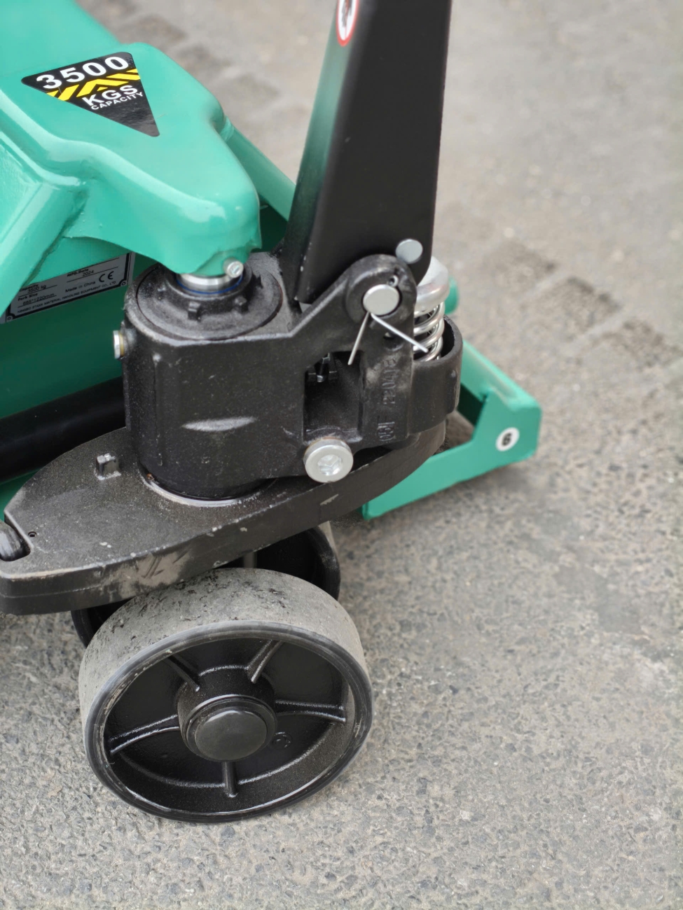 Xe nâng tay 2,5T; 3,0T; 3,5T; 5,0T hiệu Mitsubishi - Xe Nâng Việt Á